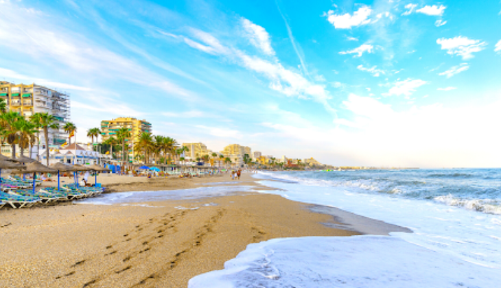 Die besten Strände mit Unterhaltungsangebot in der Costa del Sol